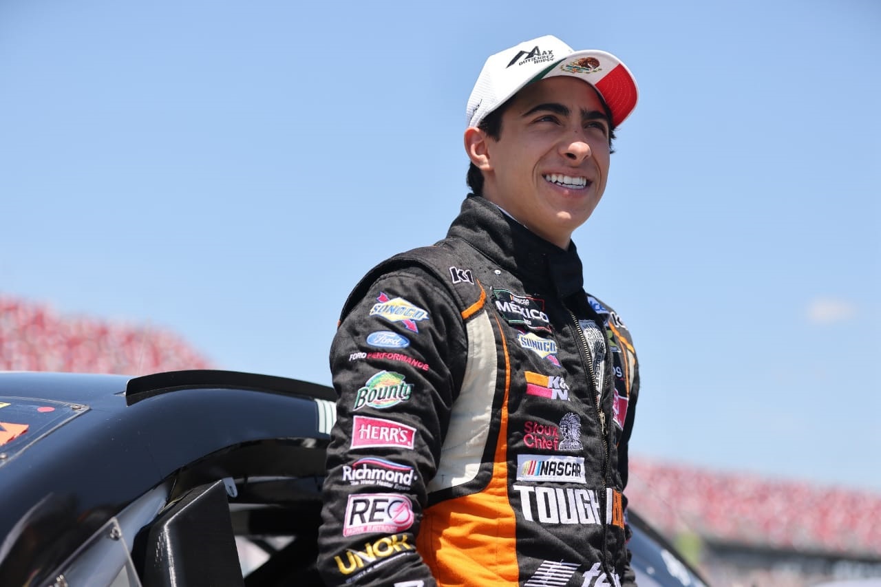 DEBUTA EL MEXICANO MAX GUTIÉRREZ EN NASCAR TRUCK SERIES EN CHARLOTTE ...