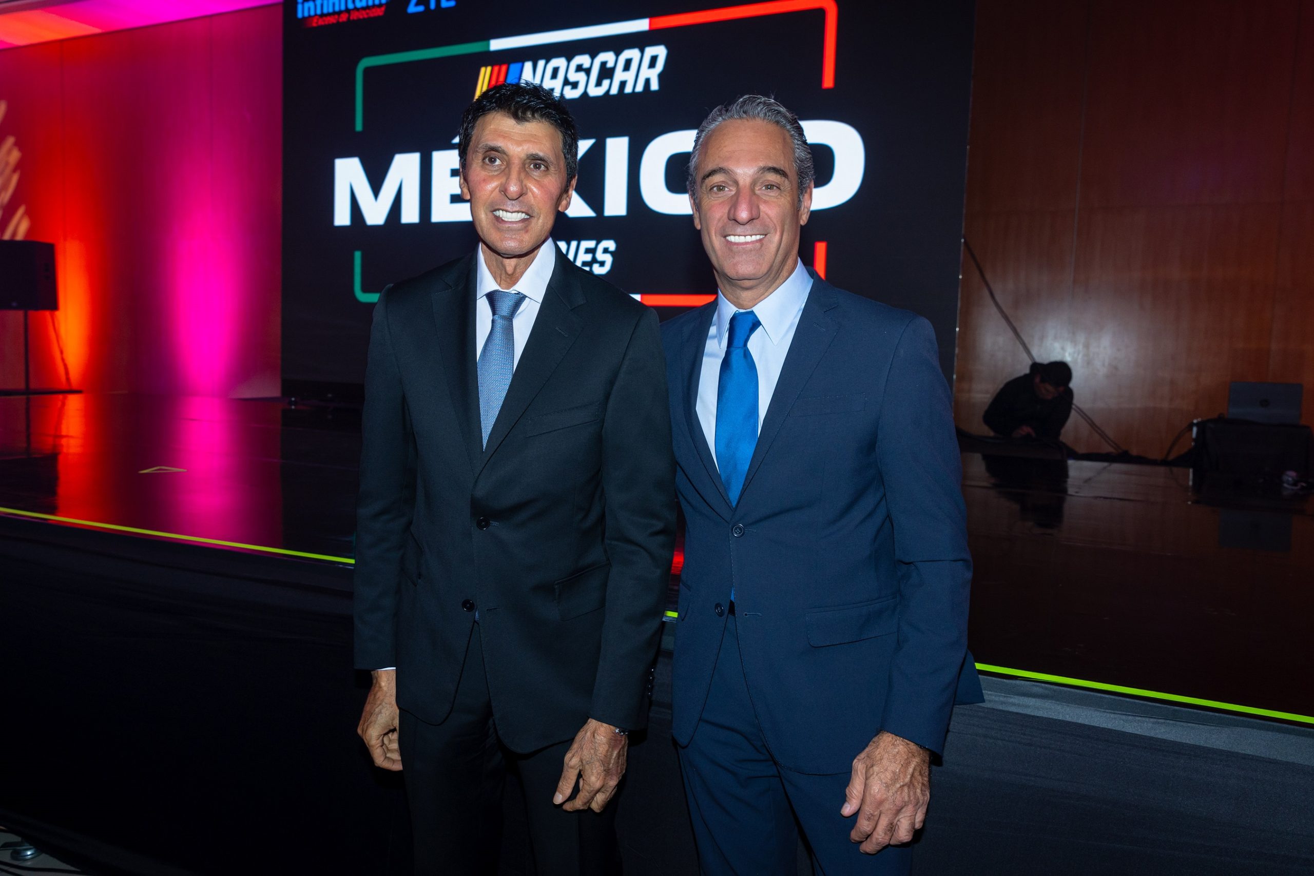 “ESTAMOS ORGULLOSOS DE NASCAR MEXICO”: CARLOS SLIM DOMIT Y JIMMY ...